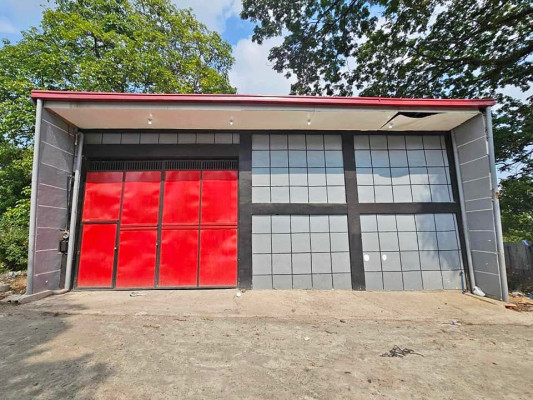 Brandnew semi commercial warehouse 300 SQM ₱95,000 @ Caloocan, Metro ...