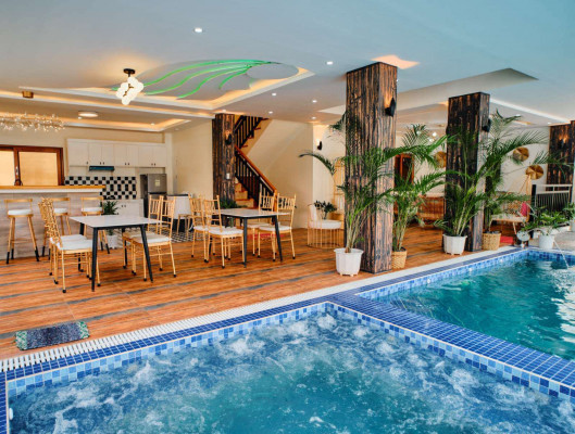 Casa Zakia Hotspring Resort ₱18,000 @ Los Baños, Laguna | PH.vacations