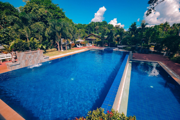 Log House Farm Resort ₱700 @ Lipa, Batangas | PH.vacations