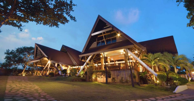 BOFFO Resort ₱1,399 @ Loon, Bohol | PH.vacations