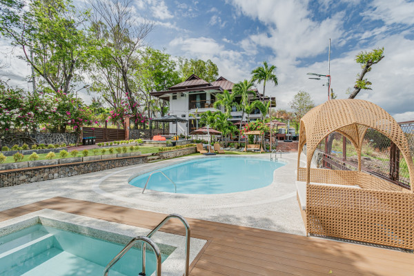 Casa Alicia ₱22,000 @ Binangonan, Rizal | PH.vacations