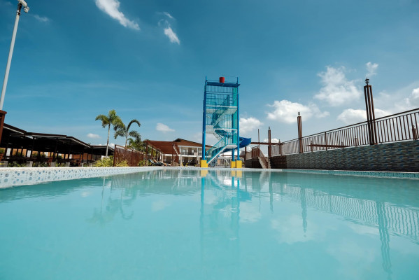 Casa Agustin Resort ₱15,000 @ Guagua, Pampanga | PH.vacations