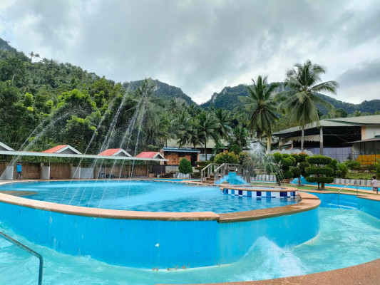 Hidden Valley Mountain, Wavepool and Beach Resort ₱1,800 @ Pinamungahan ...