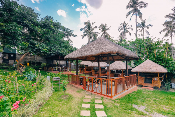 Log House Farm Resort ₱700 @ Lipa, Batangas | PH.vacations