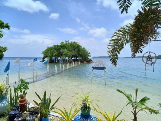 Bolo Beach Santorini ₱3,000 @ Alaminos, Pangasinan | PH.vacations